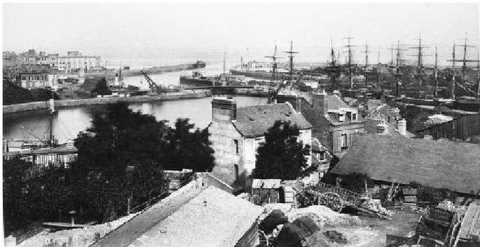 ENTREES ET COMMERCE EXTERIEUR :: Honfleur "La Poste d'Hier"